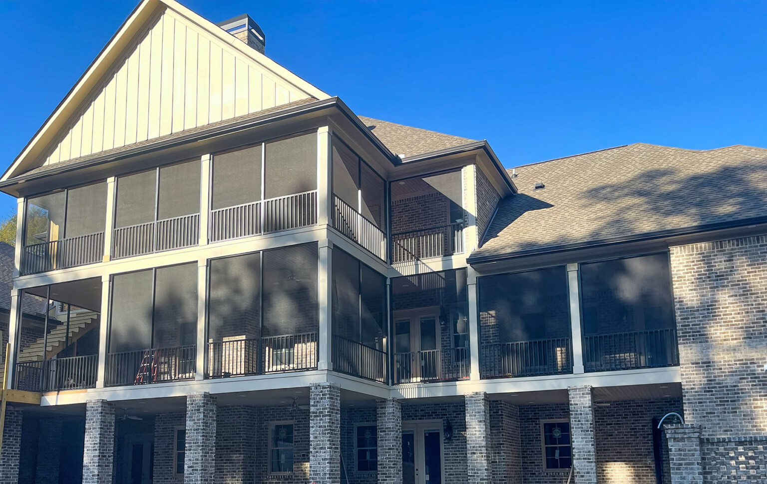 Screen Rooms | Rogers Gutters and Exteriors